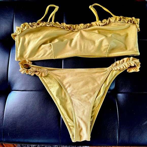sksksk | Swim | Olive Green Ruffle Trim Bikini | Poshmark